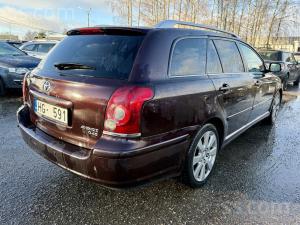 Red Toyota Avensis 2008 in Riga, with an engine capacity of 2.20 L and mileage of 0 thousand km for 1990 €, photo 4 on AUTOMOTO.COM.LV