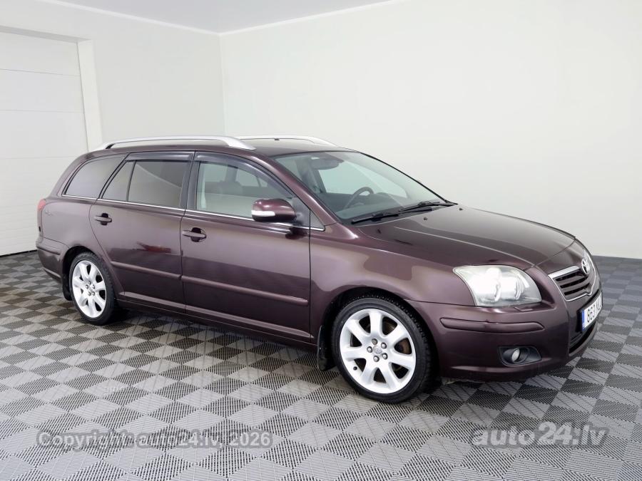 Sarkans Toyota Avensis 2008 Tallina, ar dzinēja tilpumu 2.00 L un nobraukumu 292 tūkst. km par 2199 €, foto 1 vietnē AUTOMOTO.COM.LV