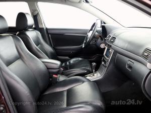 Sarkans Toyota Avensis 2008 Tallina, ar dzinēja tilpumu 2.00 L un nobraukumu 292 tūkst. km par 2199 €, foto 7 vietnē AUTOMOTO.COM.LV