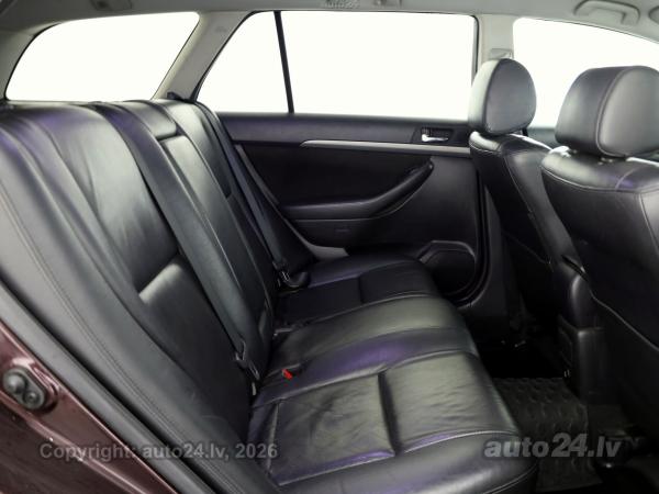 Sarkans Toyota Avensis 2008 Tallina, ar dzinēja tilpumu 2.00 L un nobraukumu 292 tūkst. km par 2199 €, foto 7 vietnē AUTOMOTO.COM.LV