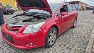 Sarkans Toyota Avensis 2009 Viļņa, ar dzinēja tilpumu 2.23 L un nobraukumu 340 tūkst. km par 1059 €, foto  vietnē AUTOMOTO.COM.LV