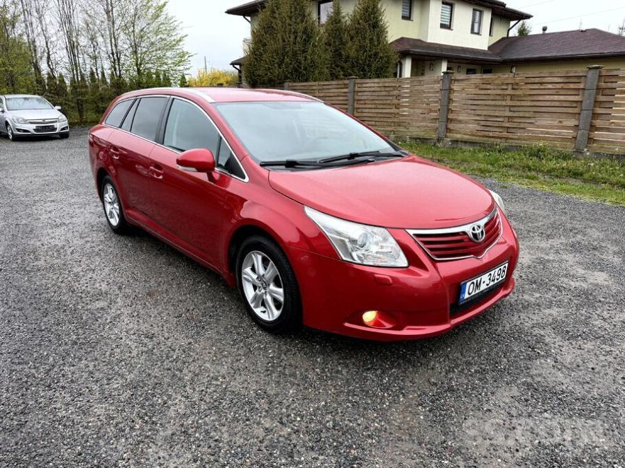 Sarkans Toyota Avensis 2011 Saldus, ar dzinēja tilpumu 2.00 L un nobraukumu 363 tūkst. km par 3950 €, foto 4 vietnē AUTOMOTO.COM.LV