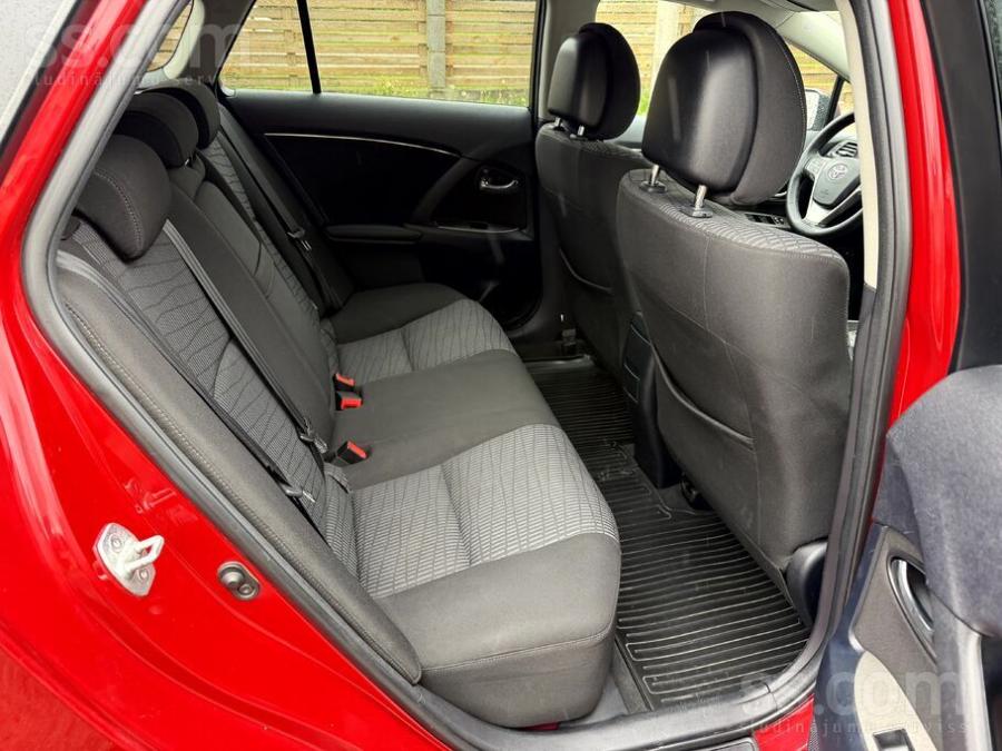 Sarkans Toyota Avensis 2011 Saldus, ar dzinēja tilpumu 2.00 L un nobraukumu 363 tūkst. km par 3950 €, foto 15 vietnē AUTOMOTO.COM.LV