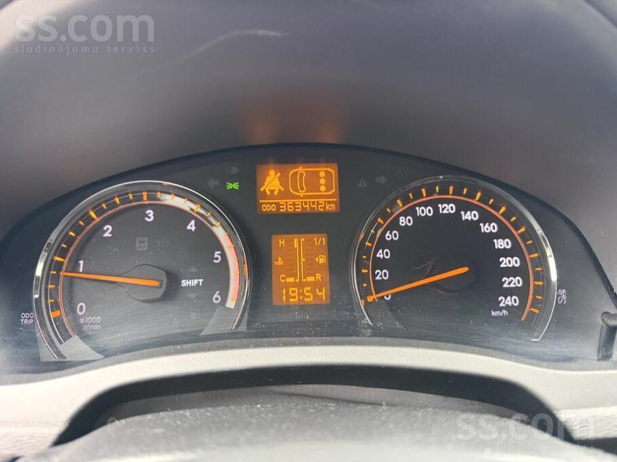 Sarkans Toyota Avensis 2011 Saldus, ar dzinēja tilpumu 2.00 L un nobraukumu 363 tūkst. km par 3950 €, foto 25 vietnē AUTOMOTO.COM.LV