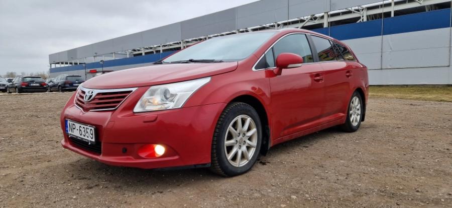 Sarkans Toyota Avensis 2011 Rīga, ar dzinēja tilpumu 2.00 L un nobraukumu 234 tūkst. km par 5750 €, foto 1 vietnē AUTOMOTO.COM.LV