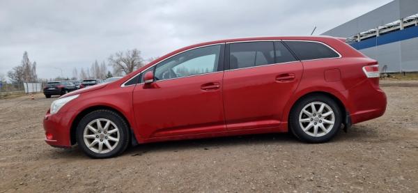 Sarkans Toyota Avensis 2011 Rīga, ar dzinēja tilpumu 2.00 L un nobraukumu 234 tūkst. km par 5750 €, foto 2 vietnē AUTOMOTO.COM.LV
