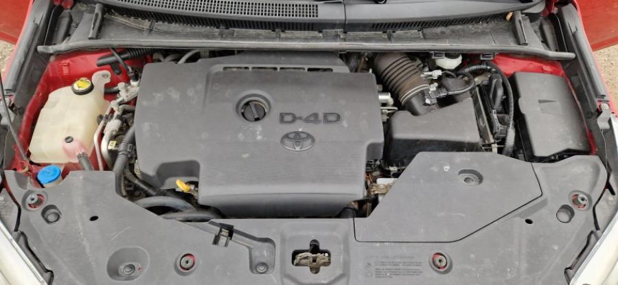 Sarkans Toyota Avensis 2011 Rīga, ar dzinēja tilpumu 2.00 L un nobraukumu 234 tūkst. km par 5750 €, foto 10 vietnē AUTOMOTO.COM.LV