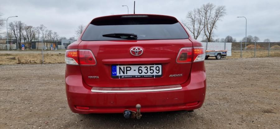 Sarkans Toyota Avensis 2011 Rīga, ar dzinēja tilpumu 2.00 L un nobraukumu 234 tūkst. km par 5750 €, foto 33 vietnē AUTOMOTO.COM.LV