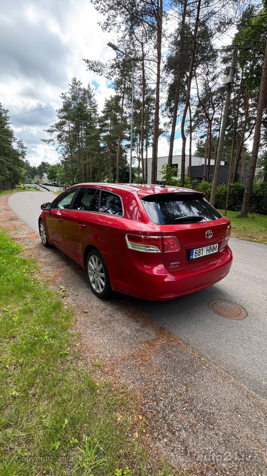 Red Toyota Avensis 2011 in Tallinn, with an engine capacity of 2.20 L and mileage of 242 thousand km for 5990 €, photo 6 on AUTOMOTO.COM.LV
