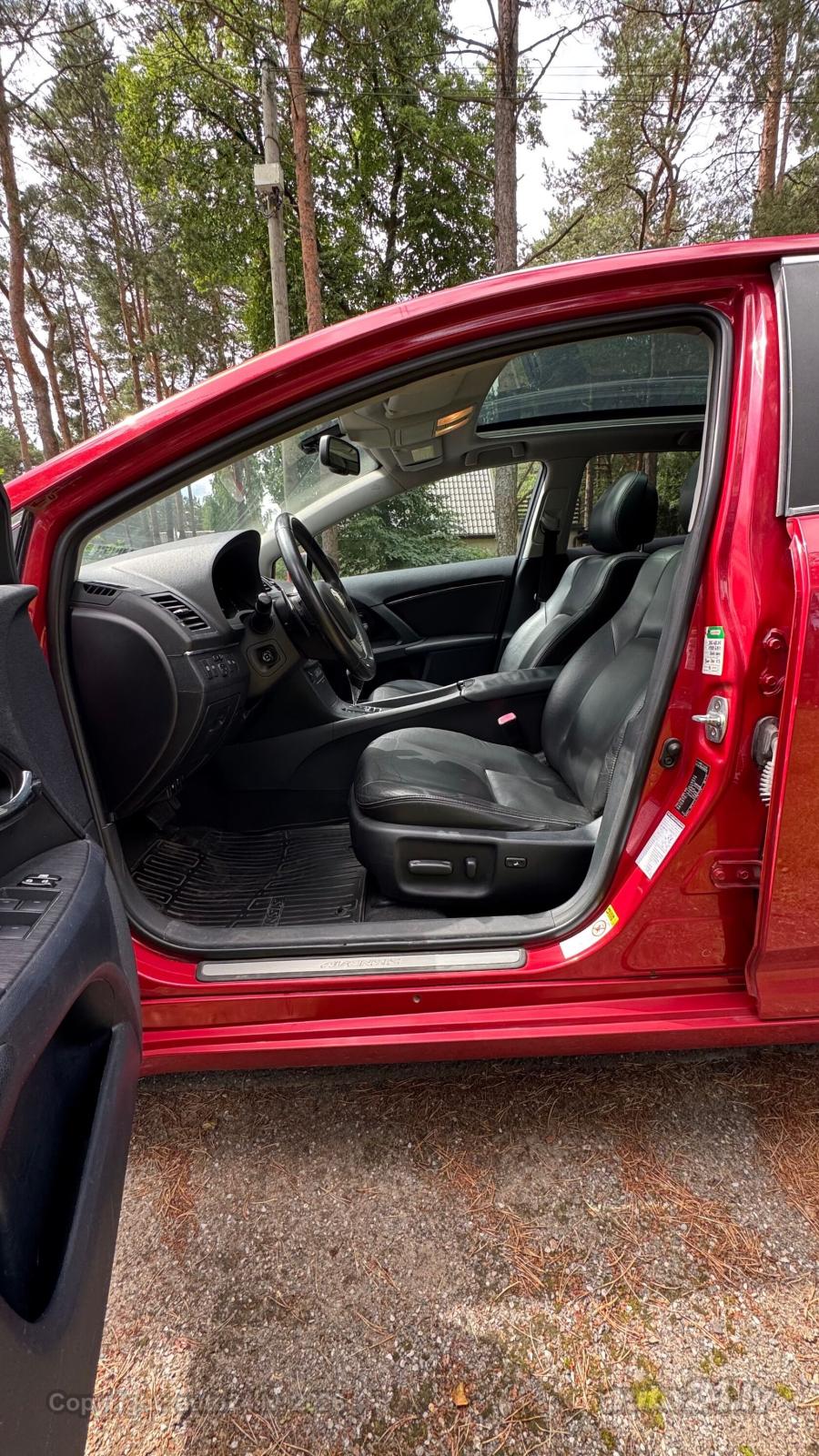 Red Toyota Avensis 2011 in Tallinn, with an engine capacity of 2.20 L and mileage of 242 thousand km for 5990 €, photo 9 on AUTOMOTO.COM.LV