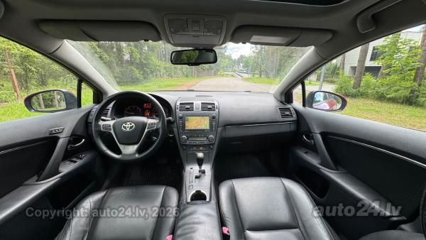 Sarkans Toyota Avensis 2011 Tallina, ar dzinēja tilpumu 2.20 L un nobraukumu 242 tūkst. km par 5990 €, foto 9 vietnē AUTOMOTO.COM.LV