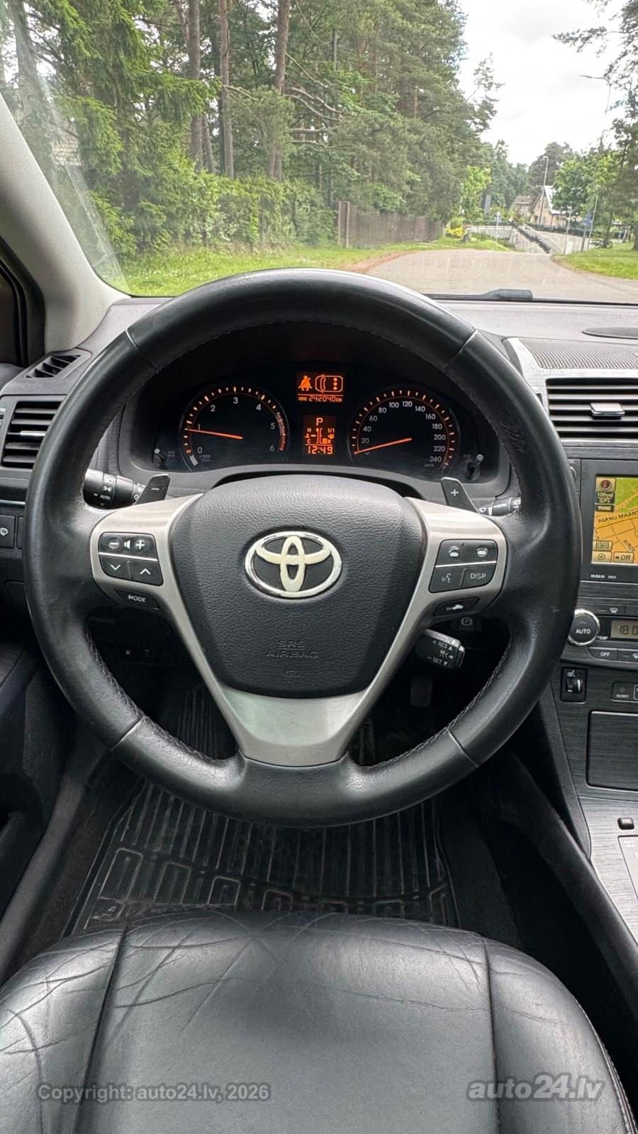 Red Toyota Avensis 2011 in Tallinn, with an engine capacity of 2.20 L and mileage of 242 thousand km for 5990 €, photo 11 on AUTOMOTO.COM.LV