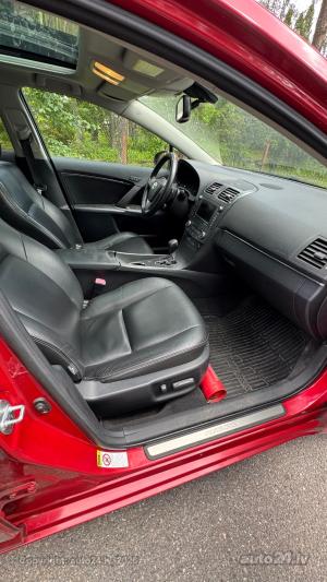 Red Toyota Avensis 2011 in Tallinn, with an engine capacity of 2.20 L and mileage of 242 thousand km for 5990 €, photo 18 on AUTOMOTO.COM.LV