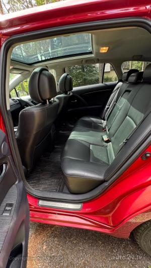 Red Toyota Avensis 2011 in Tallinn, with an engine capacity of 2.20 L and mileage of 242 thousand km for 5990 €, photo 19 on AUTOMOTO.COM.LV