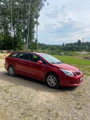 Sarkans Toyota Avensis 2011 Ogre, ar dzinēja tilpumu 2.00 L un nobraukumu 351 tūkst. km par 4950 €, foto  vietnē AUTOMOTO.COM.LV
