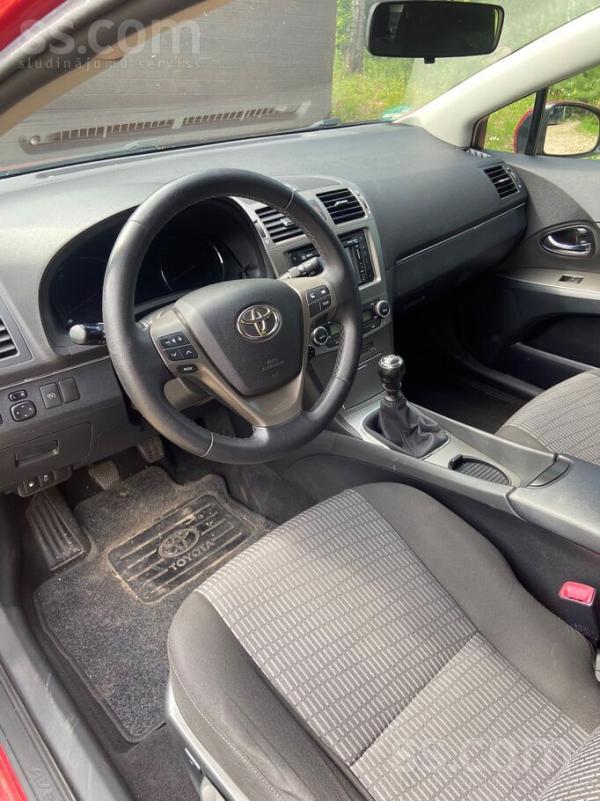 Red Toyota Avensis 2011 in Ogre, with an engine capacity of 2.00 L and mileage of 351 thousand km for 4950 €, photo 6 on AUTOMOTO.COM.LV