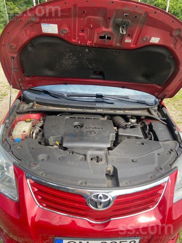Red Toyota Avensis 2011 in Ogre, with an engine capacity of 2.00 L and mileage of 351 thousand km for 4950 €, photo 8 on AUTOMOTO.COM.LV