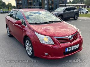 Красный Тойота Авенсис 2011 в Тарту, объемом двигателя 2.20 л и пробегом 251 тыс. км за 4000 €, фото 3 на AUTOMOTO.COM.LV