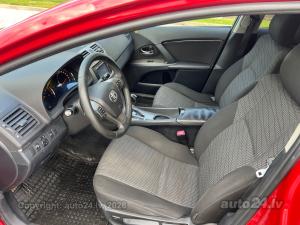 Красный Тойота Авенсис 2011 в Тарту, объемом двигателя 2.20 л и пробегом 251 тыс. км за 4000 €, фото 13 на AUTOMOTO.COM.LV
