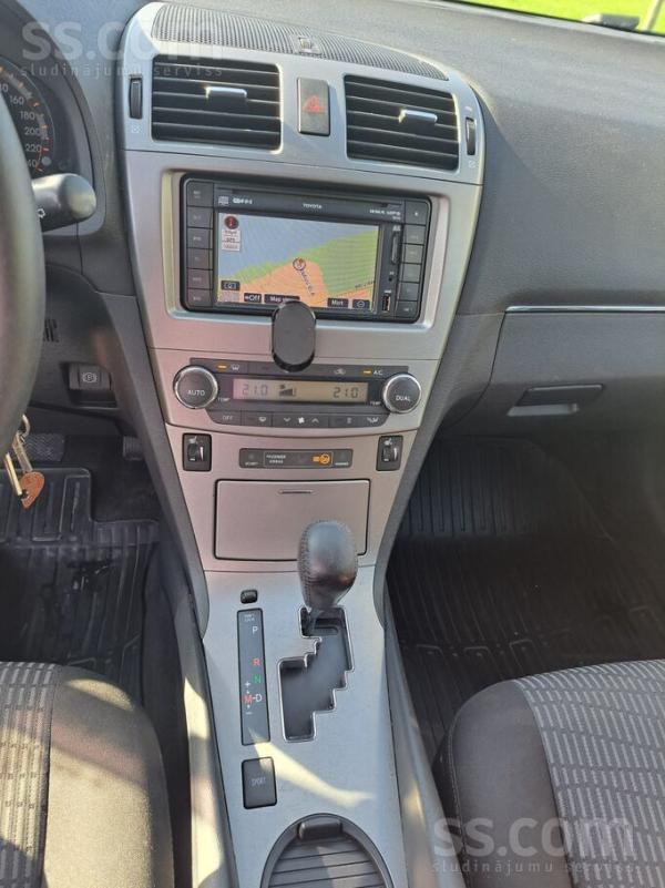 Toyota Avensis 2011 Balvi vietnē Sarkans Toyota Avensis 2011 Balvi, ar dzinēja tilpumu 2.20 L un nobraukumu 269 tūkst. km par 3800 €, foto 6 vietnē AUTOMOTO.COM.LV