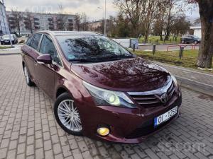 Red Toyota Avensis 2012 in Rezekne, with an engine capacity of 2.20 L and mileage of 333 thousand km for 6250 €, photo 6 on AUTOMOTO.COM.LV