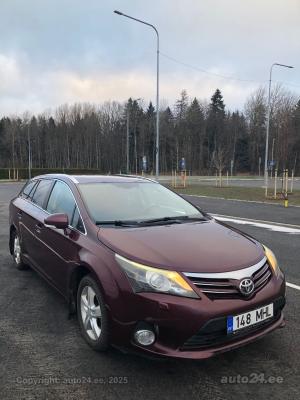 Red Toyota Avensis 2012 in Tallinn, with an engine capacity of 2.00 L and mileage of 241 thousand km for 5500 €, photo 12 on AUTOMOTO.COM.LV