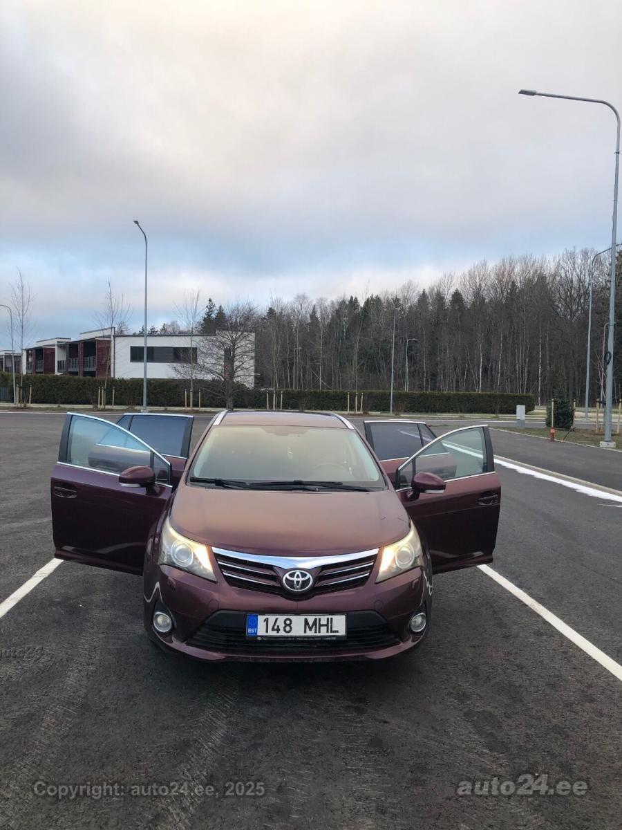 Red Toyota Avensis 2012 in Tallinn, with an engine capacity of 2.00 L and mileage of 241 thousand km for 5500 €, photo 23 on AUTOMOTO.COM.LV