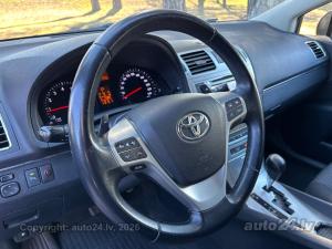 Sarkans Toyota Avensis 2012 Tallina, ar dzinēja tilpumu 1.80 L un nobraukumu 261 tūkst. km par 5990 €, foto 18 vietnē AUTOMOTO.COM.LV