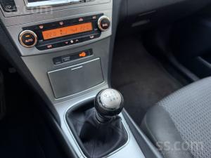 Красный Тойота Авенсис 2012 в Валмиера, объемом двигателя 2.00 л и пробегом 290 тыс. км за 3550 €, фото 21 на AUTOMOTO.COM.LV