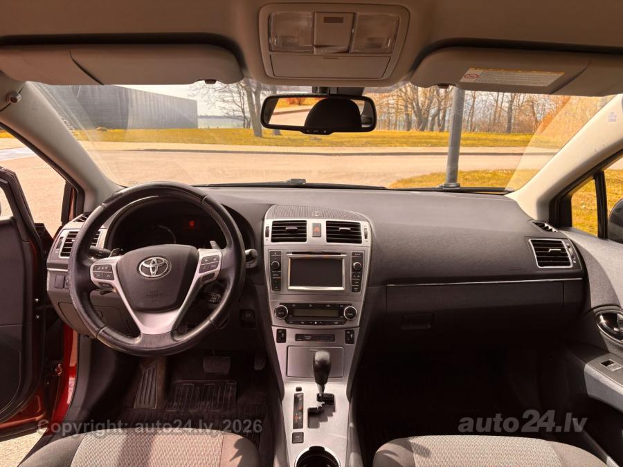 Красный Тойота Авенсис 2013 в Таллин, объемом двигателя 2.00 л и пробегом 294 тыс. км за 6500 €, фото 12 на AUTOMOTO.COM.LV