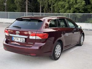 Sarkans Toyota Avensis 2013 Viļņa, ar dzinēja tilpumu 2.00 L un nobraukumu 332 tūkst. km par 4300 €, foto 6 vietnē AUTOMOTO.COM.LV