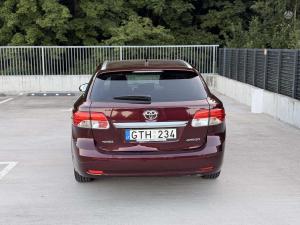 Sarkans Toyota Avensis 2013 Viļņa, ar dzinēja tilpumu 2.00 L un nobraukumu 332 tūkst. km par 4300 €, foto 7 vietnē AUTOMOTO.COM.LV