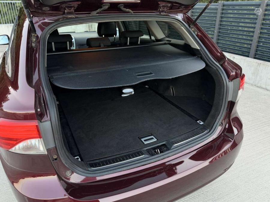 Sarkans Toyota Avensis 2013 Viļņa, ar dzinēja tilpumu 2.00 L un nobraukumu 332 tūkst. km par 4300 €, foto 20 vietnē AUTOMOTO.COM.LV