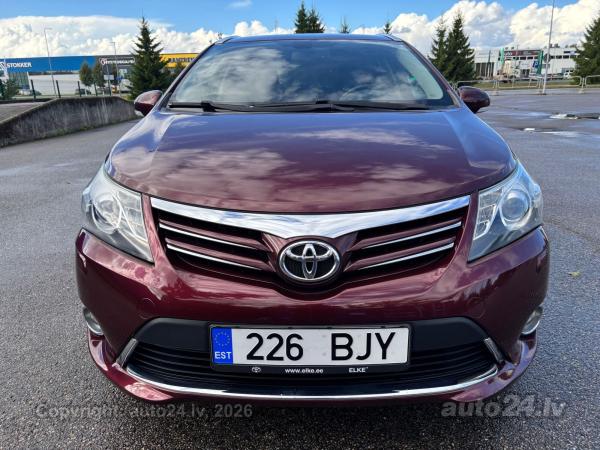 Red Toyota Avensis 2013 in Paide, with an engine capacity of 1.80 L and mileage of 265 thousand km for 6490 €, photo 4 on AUTOMOTO.COM.LV