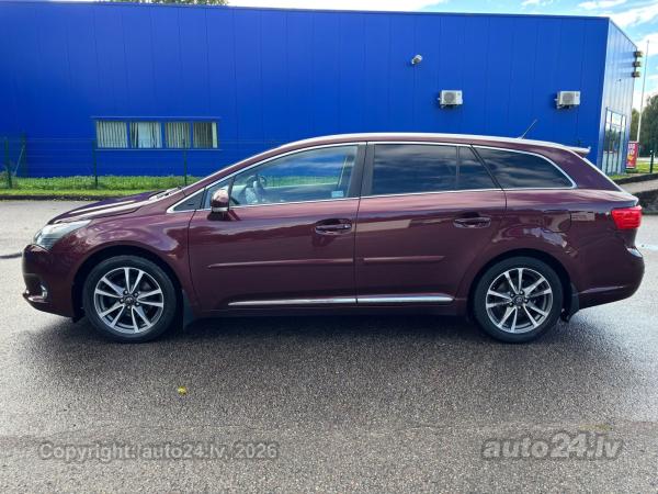 Red Toyota Avensis 2013 in Paide, with an engine capacity of 1.80 L and mileage of 265 thousand km for 6490 €, photo 6 on AUTOMOTO.COM.LV
