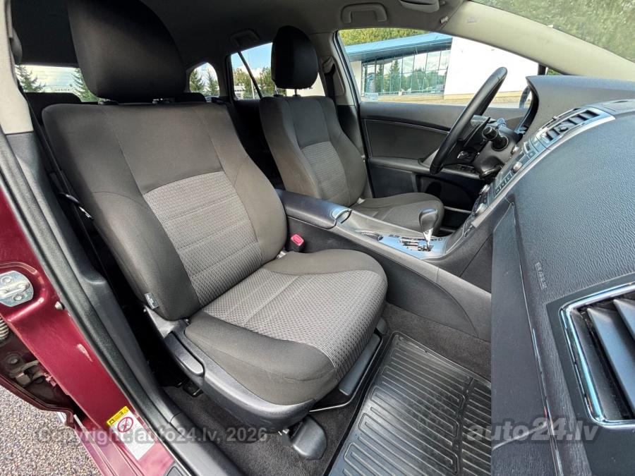 Red Toyota Avensis 2013 in Paide, with an engine capacity of 1.80 L and mileage of 265 thousand km for 6490 €, photo 21 on AUTOMOTO.COM.LV