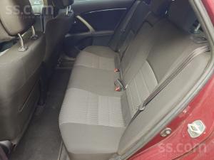Red Toyota Avensis 2013 in Riga, with an engine capacity of 1.80 L and mileage of 314 thousand km for 3500 €, photo 10 on AUTOMOTO.COM.LV