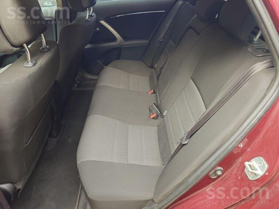 Red Toyota Avensis 2013 in Riga, with an engine capacity of 1.80 L and mileage of 314 thousand km for 3500 €, photo 11 on AUTOMOTO.COM.LV