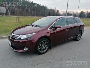 Red Toyota Avensis 2014 in Riga, with an engine capacity of 2.00 L and mileage of 272 thousand km for 6700 €, photo 1 on AUTOMOTO.COM.LV