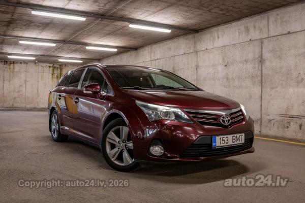 Red Toyota Avensis 2014 in Tallinn, with an engine capacity of 2.00 L and mileage of 168 thousand km for 8500 €, photo 1 on AUTOMOTO.COM.LV