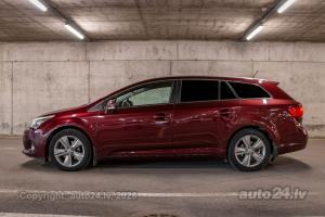 Красный Тойота Авенсис 2014 в Таллин, объемом двигателя 2.00 л и пробегом 168 тыс. км за 8500 €, фото 5 на AUTOMOTO.COM.LV