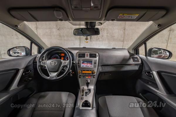 Red Toyota Avensis 2014 in Tallinn, with an engine capacity of 2.00 L and mileage of 168 thousand km for 8500 €, photo 6 on AUTOMOTO.COM.LV