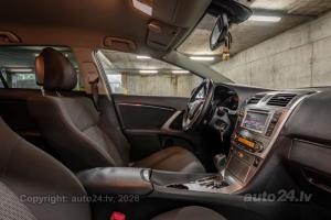 Красный Тойота Авенсис 2014 в Таллин, объемом двигателя 2.00 л и пробегом 168 тыс. км за 8500 €, фото 10 на AUTOMOTO.COM.LV