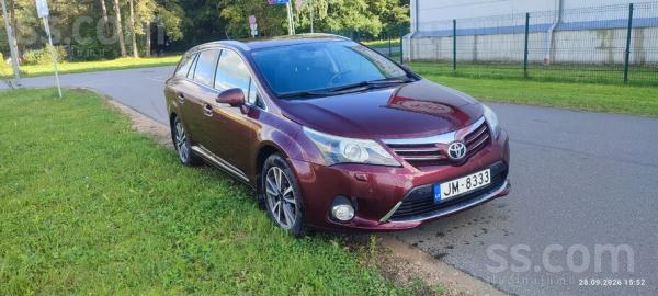 Red Toyota Avensis 2014 in Riga, with an engine capacity of 1.80 L and mileage of 320 thousand km for 7300 €, photo 1 on AUTOMOTO.COM.LV