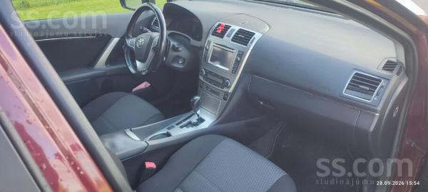 Red Toyota Avensis 2014 in Riga, with an engine capacity of 1.80 L and mileage of 320 thousand km for 7300 €, photo 5 on AUTOMOTO.COM.LV