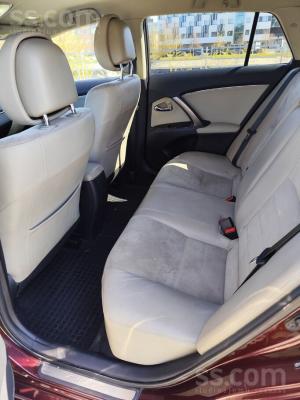 Sarkans Toyota Avensis 2015 Rīga, ar dzinēja tilpumu 1.80 L un nobraukumu 165 tūkst. km par 8500 €, foto 6 vietnē AUTOMOTO.COM.LV