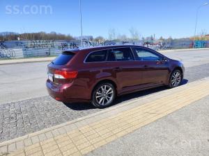 Sarkans Toyota Avensis 2015 Rīga, ar dzinēja tilpumu 1.80 L un nobraukumu 165 tūkst. km par 8500 €, foto 8 vietnē AUTOMOTO.COM.LV