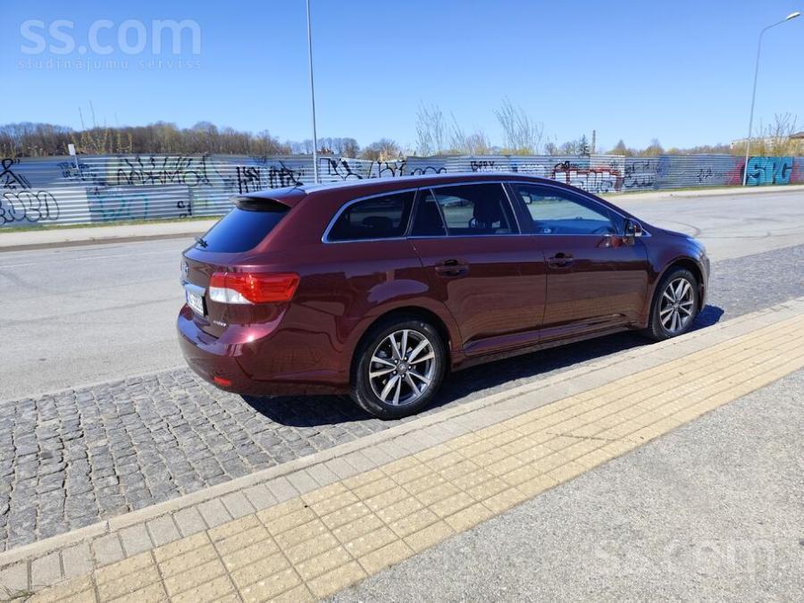 Sarkans Toyota Avensis 2015 Rīga, ar dzinēja tilpumu 1.80 L un nobraukumu 165 tūkst. km par 8500 €, foto 8 vietnē AUTOMOTO.COM.LV