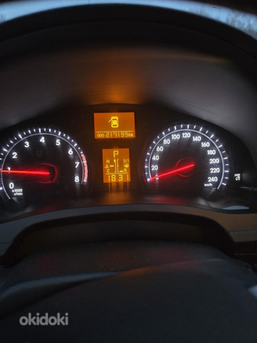 Красный Тойота Авенсис 2015 в Таллин, объемом двигателя 1.80 л и пробегом 217 тыс. км за 8000 €, фото 10 на AUTOMOTO.COM.LV
