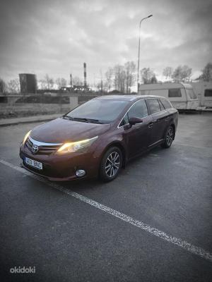 Красный Тойота Авенсис 2015 в Таллин, объемом двигателя 1.80 л и пробегом 217 тыс. км за 8000 €, фото 16 на AUTOMOTO.COM.LV